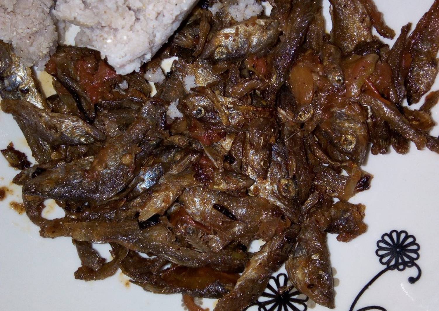 Wiu Fried/ Small Fried Fish with Ugali Recipe by Winny Edward - Cookpad