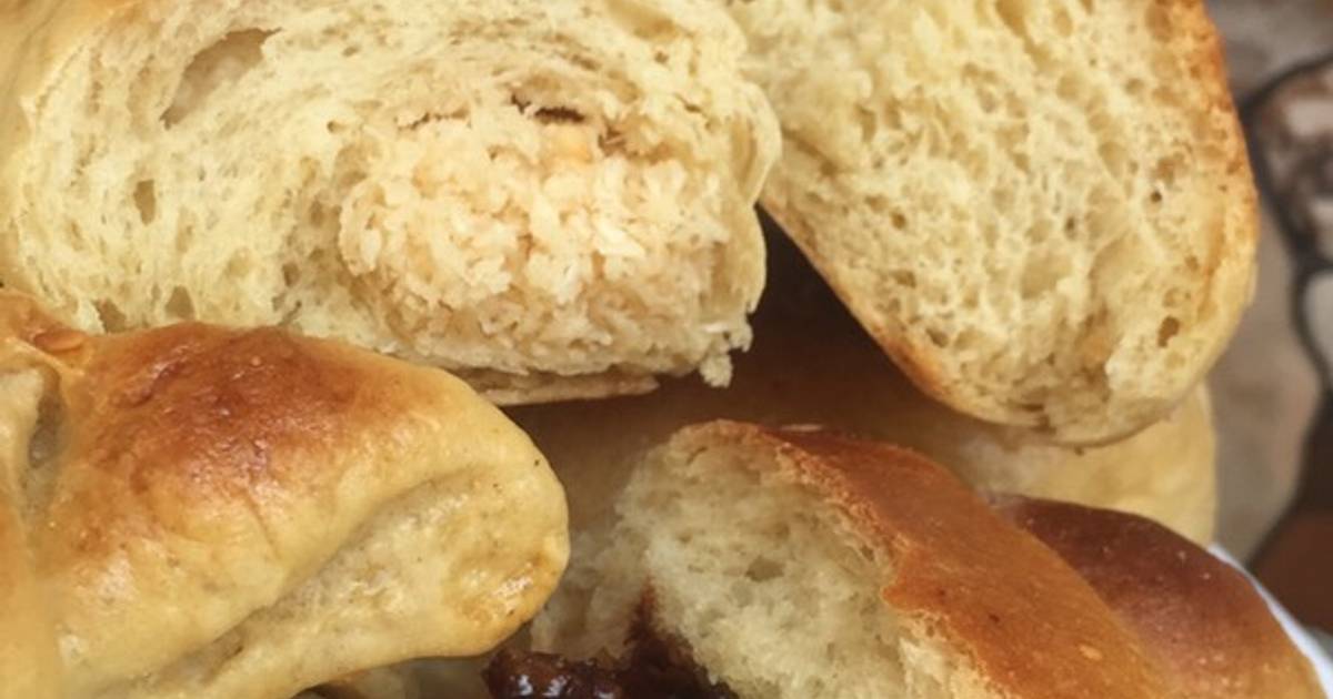 Home-baked Bread rolls Recipe by Aaseeyerh__ - Cookpad