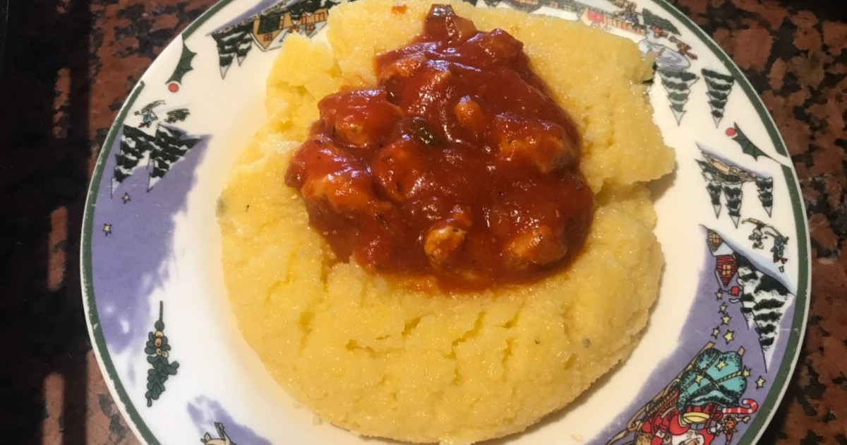 Polenta Con Salsa Roja De Pollo Receta de Pedro Angel Lazarte- Cookpad