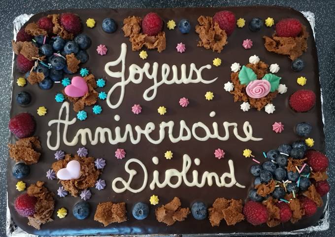 Gâteau d'anniv crème chocolat blanc et coulis fruit rouge de Vanessa ...