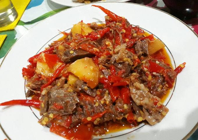 Resep Dendeng balado basah oleh Wiji Homsiati - Cookpad