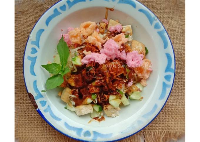 Resep Nasi Lengko Khas Cirebon oleh Bunda Nafisha - Cookpad