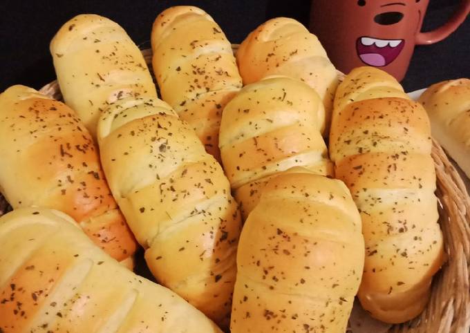 Resep Roti Isi Pisang Coklat oleh Tya - Cookpad