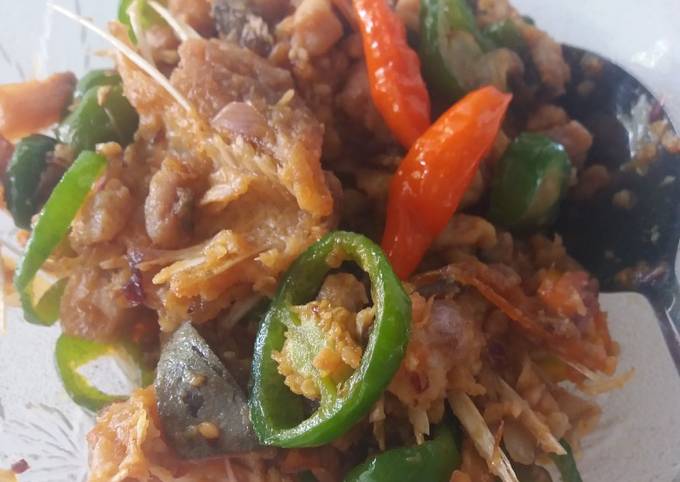 Resep Ikan asin jambal roti cabe gendot oleh Novi Thea - Cookpad