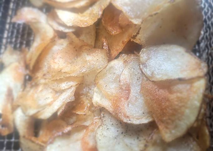 Home Fried Potato Chips! Recipe by jessica crain - Cookpad