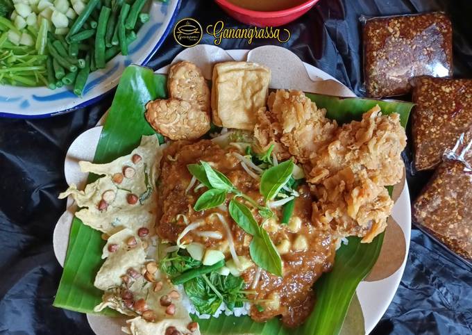 Resep 67. NASI PECEL AYAM TEPUNG KHAS SAMARINDA oleh Ganangrassa - Cookpad