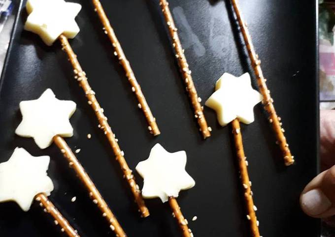 Γιορτινά αστεράκια συνταγή από τον/την elenixania - Cookpad