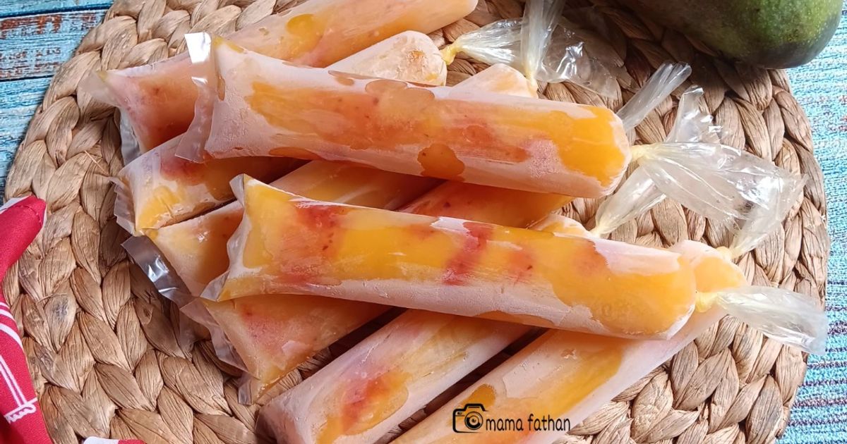 Resep es mambo dan buah strawberry rumahan enak dan mudah - Cookpad