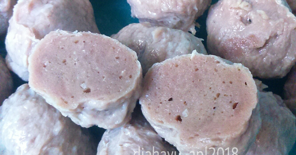 Resep Bakso Sapi Homemade (Blender) oleh Diah Ayu AP - Cookpad