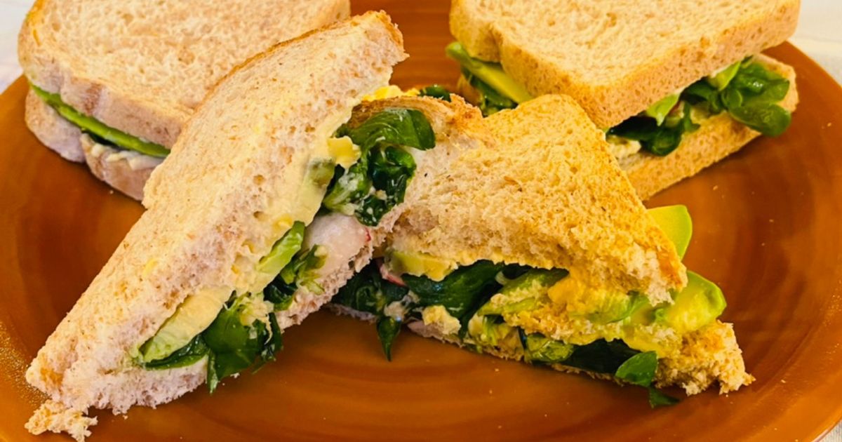 Ricetta Sandwich All’hummus Di Ceci E Avocado di Saverio Costantini ...