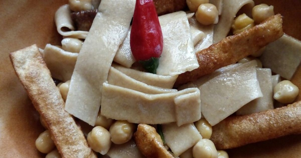 Ciceri E Tria (Chickpeas And Tria Pasta) Recipe By Stefania Divittorio