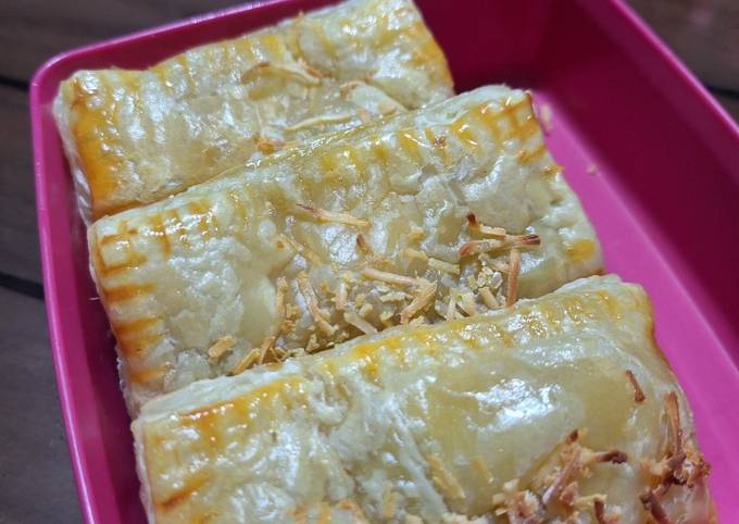 Resep Chicken Puff Pastry oleh Gisti - Cookpad