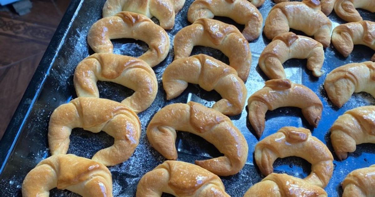 Media Lunas (Para Rellenar Con Jamón Y Queso) Receta de Yessica - Cookpad