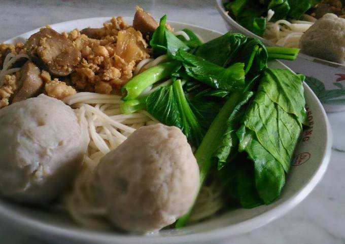 Resep Ya Mie Bakso Ayam Ca Jamur oleh Aradea Sarosa - Cookpad