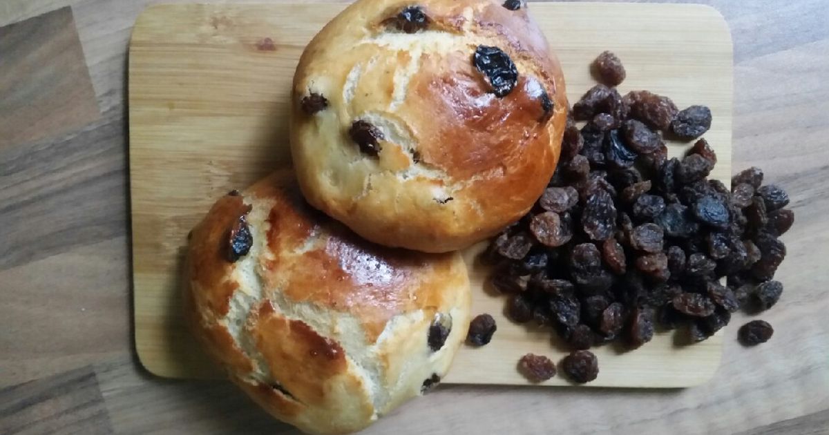 Αφράτα σταφιδόψωμα Brioche με γιαούρτι και μαχλέπι Συνταγή από τον/την ...