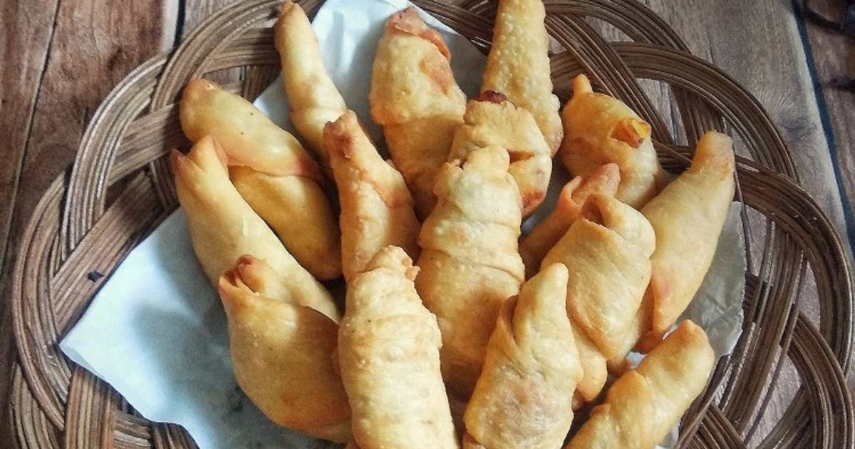 Resep Pisang Molen oleh LilisSyam 🎀 - Cookpad