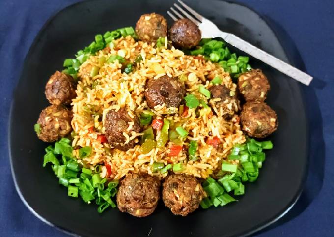 Manchurian fried rice Recipe by Purvi Modi - Cookpad