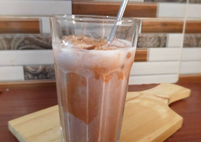 Resep Iced Cinnamon Mocha Coffee (Es Kopi Moka Kayu Manis) oleh QURROTA ...