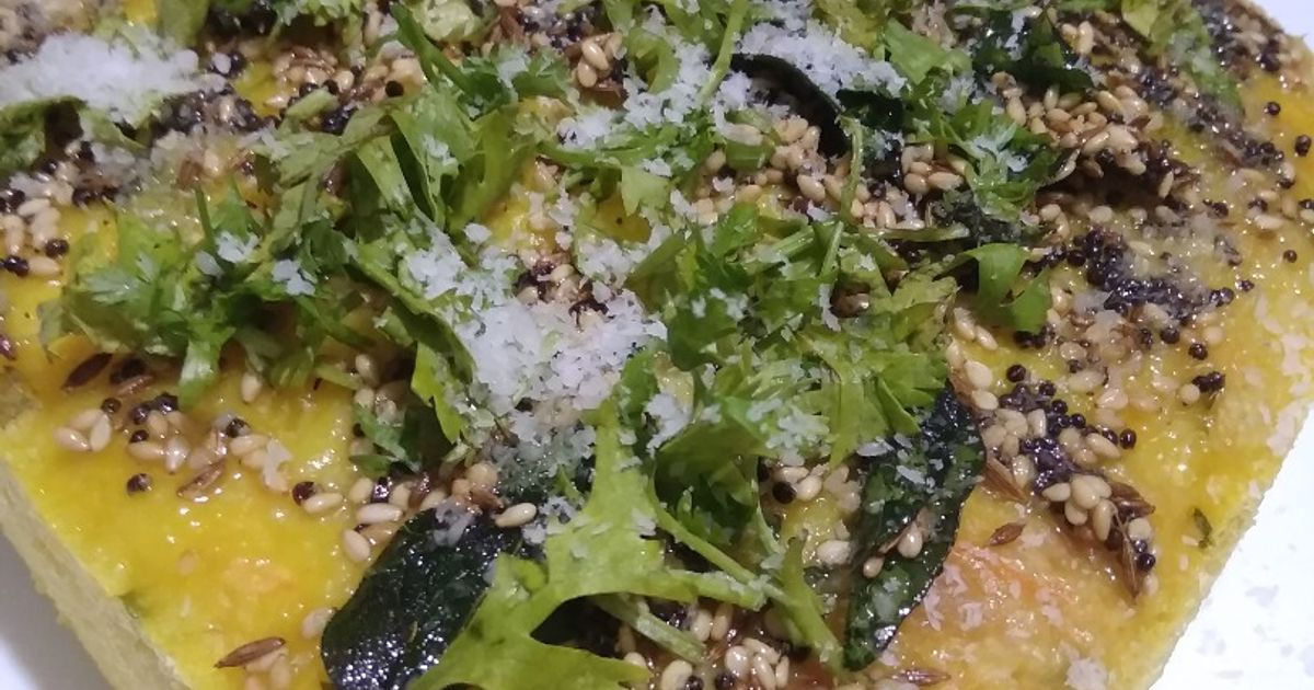 Semolina Veg Cake Recipe by Jagruti Jhobalia - Cookpad