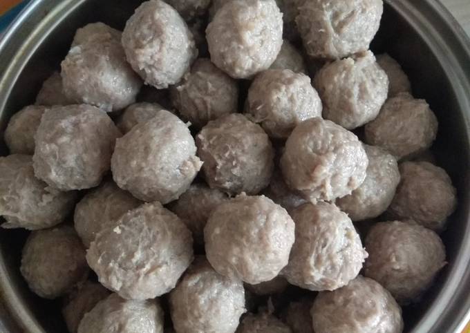 Resep Bakso homemade oleh D 1 TA - Cookpad