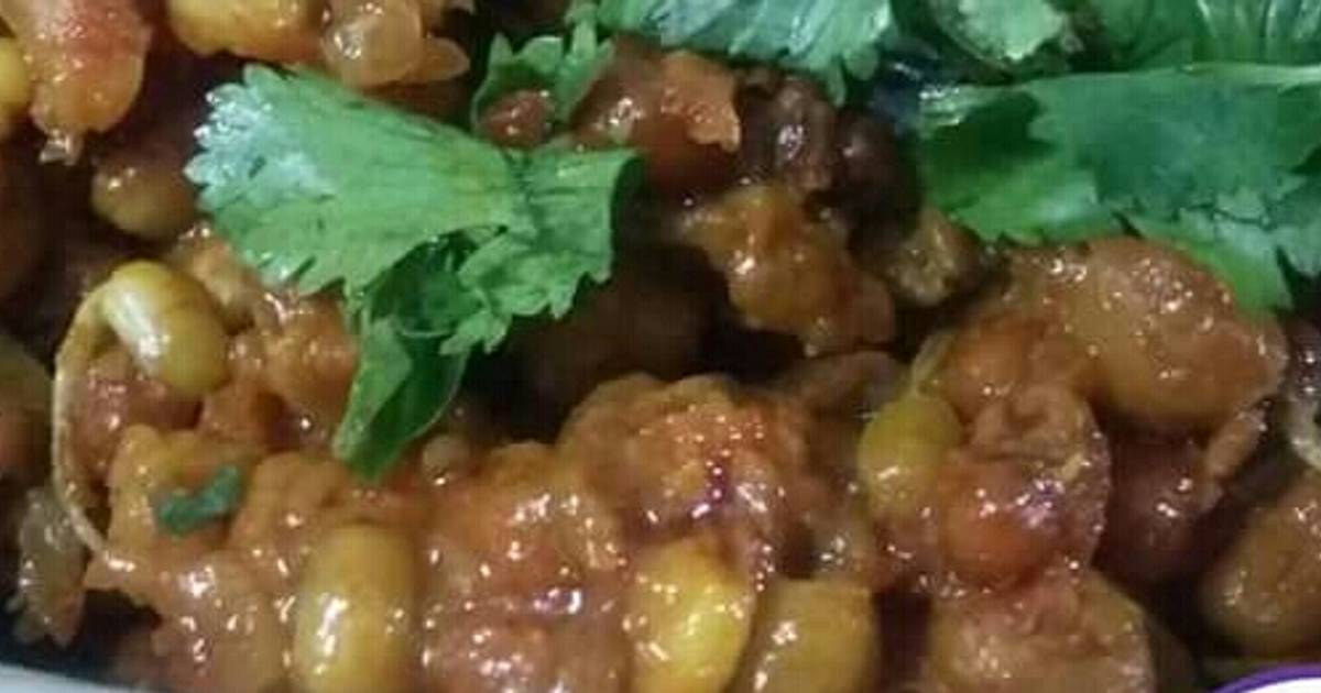 Dry Sprouts subzi Recipe by Sakshi Bhasin - Cookpad