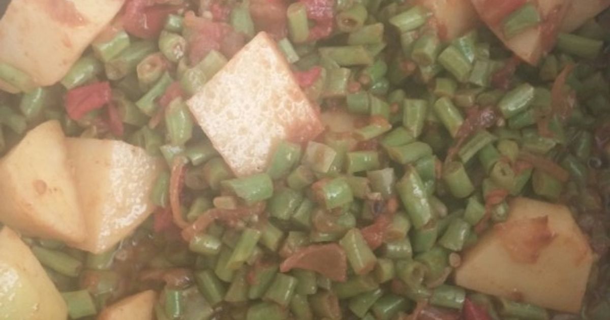 Sem Phali With Aloo Recipe by Bushra Talhat - Cookpad
