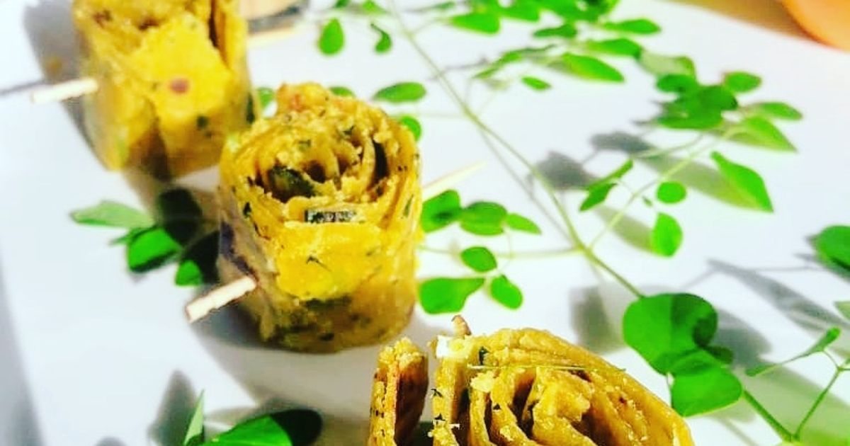 Moringa Thepla Recipe by Bharti Dhiraj Dand - Cookpad