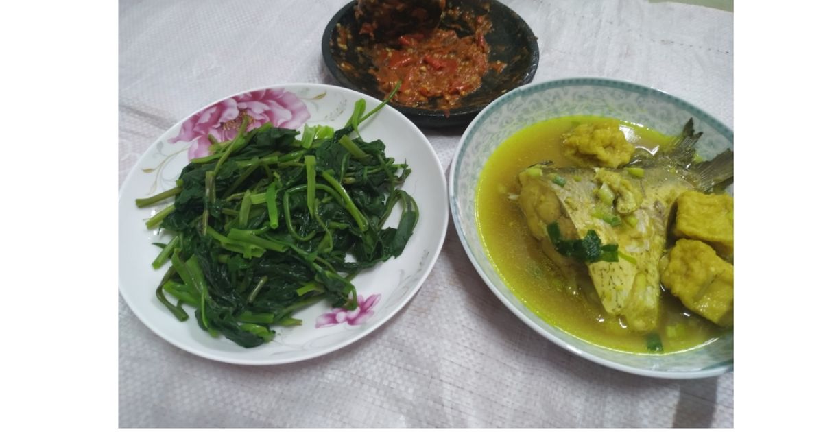 Resep Ikan Kuah Kuning Dan Plecing Kangkung oleh Dapur Ibu Kla - Cookpad