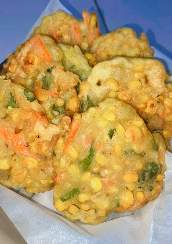 Resep Bakwan Jagung oleh Devinia Fatawati - Cookpad