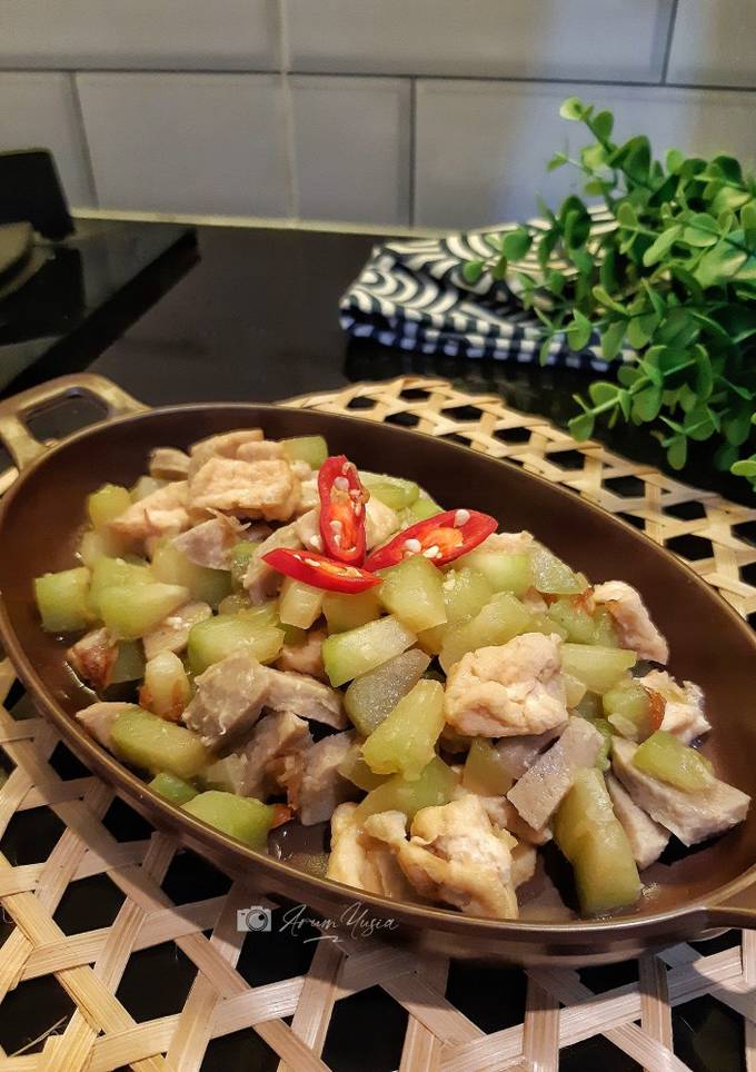 Resep Tumis Labu siam Tahu Putih Bakso oleh Arum Yusia - Cookpad