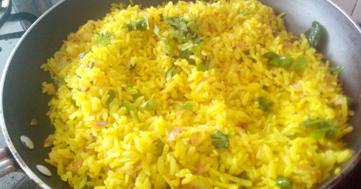 Kanda batata Poha Recipe by Divya - Cookpad