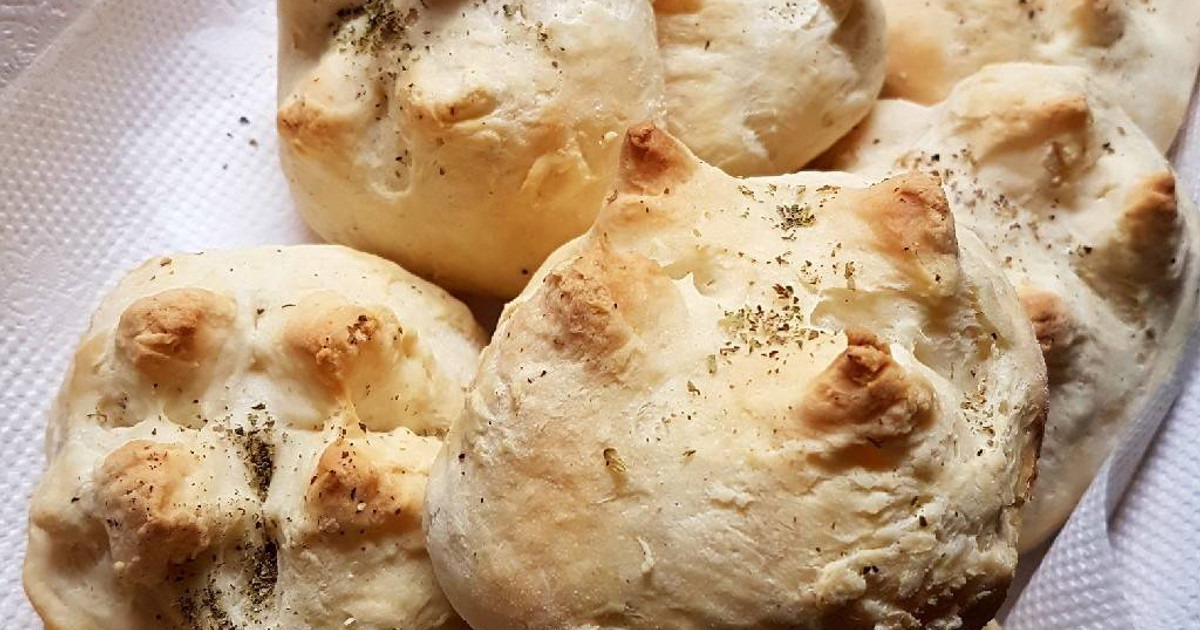 Pan Roseta Tiernizado Con Un Toque De Orégano Y Mix De Pimienta Receta ...