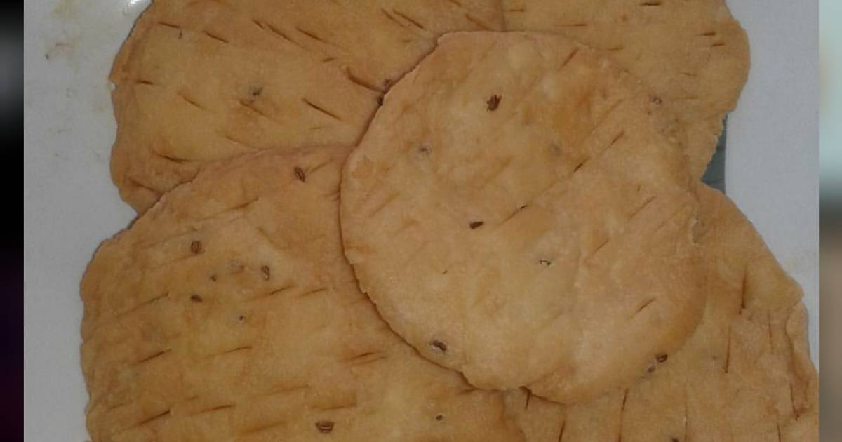 Maida mathari(मैदा मठरी) Recipe by nidhi purohit - Cookpad