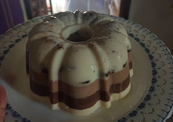 Resep Puding lapis oreo minimalis oleh Fe Miho - Cookpad