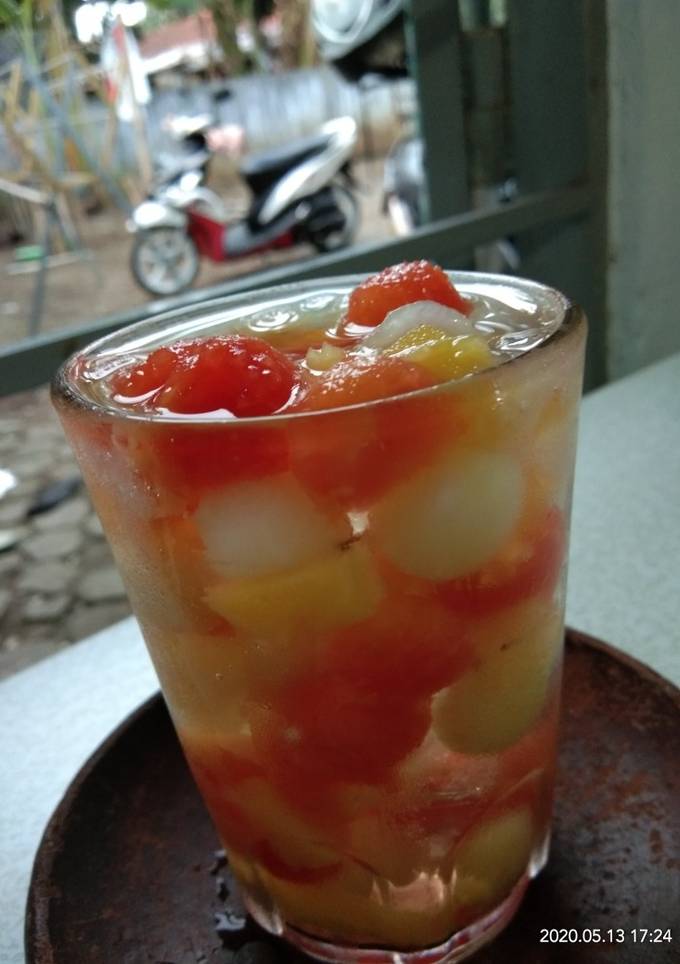 Resep Es buah jadul (koktail) oleh Retno Imas - Cookpad