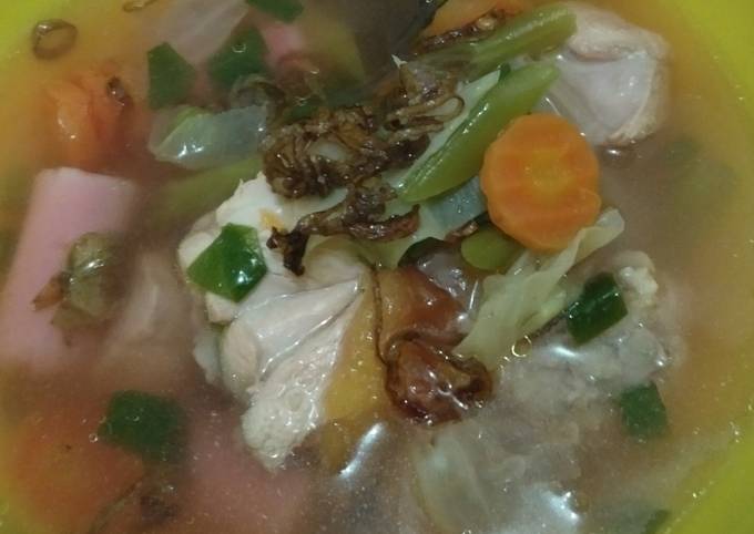 Resep Sop Ayam Sosis oleh Thaa_ - Cookpad