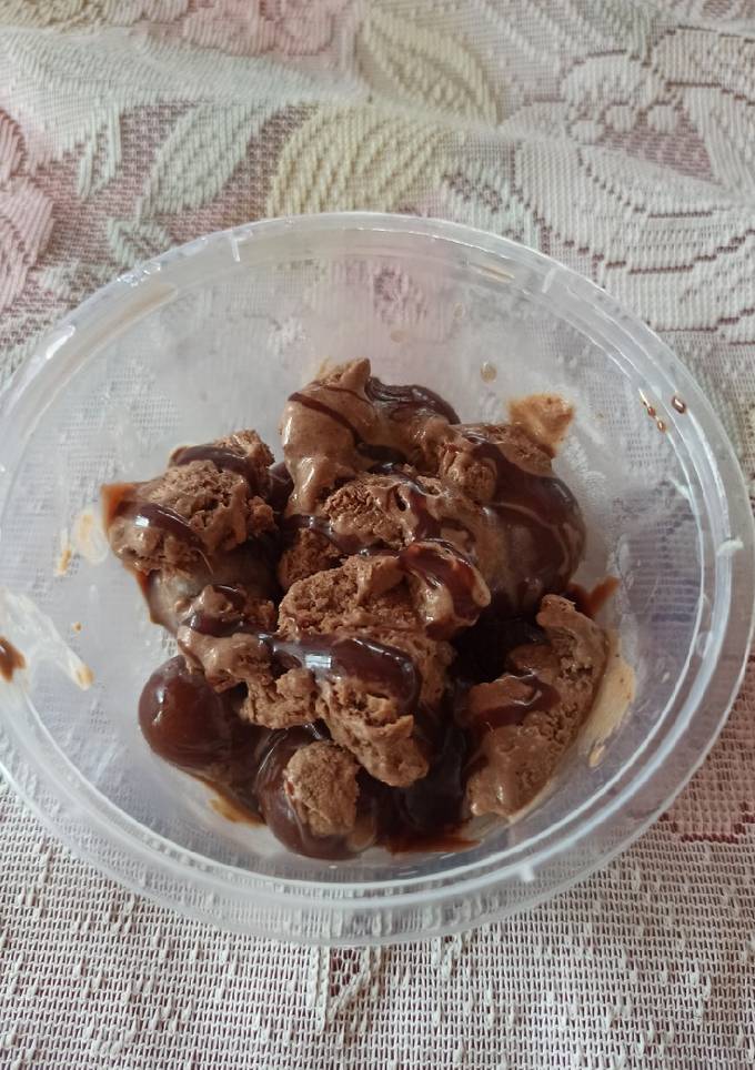 Resep Es krim coklat whipped cream jelly oleh Defila - Cookpad