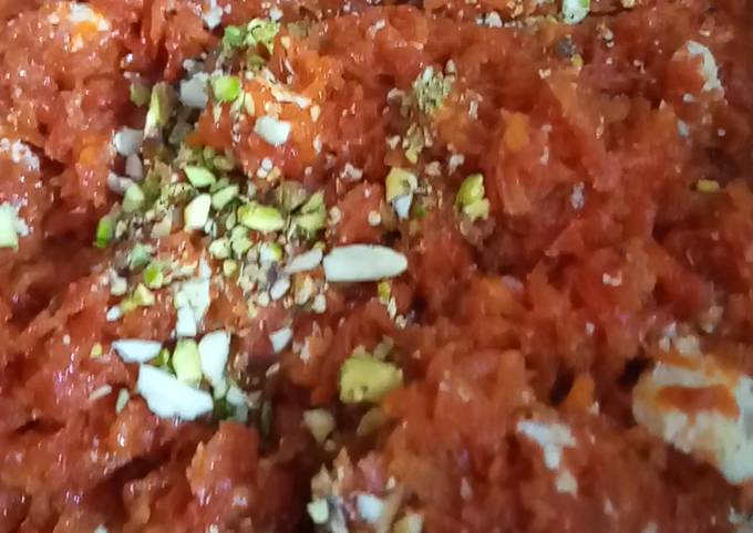 Gajar ka Halwa Recipe by Mariam Azeem (Umme Sarim) - Cookpad
