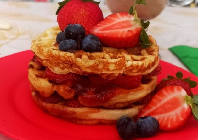 Tortita de waffles y frutilla Receta de Eugenia- Cookpad