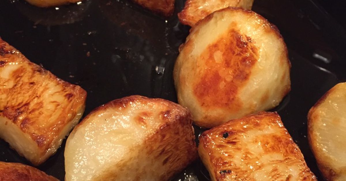 Simple Crispy Roasties 🥔 Recipe by Sonia - Cookpad