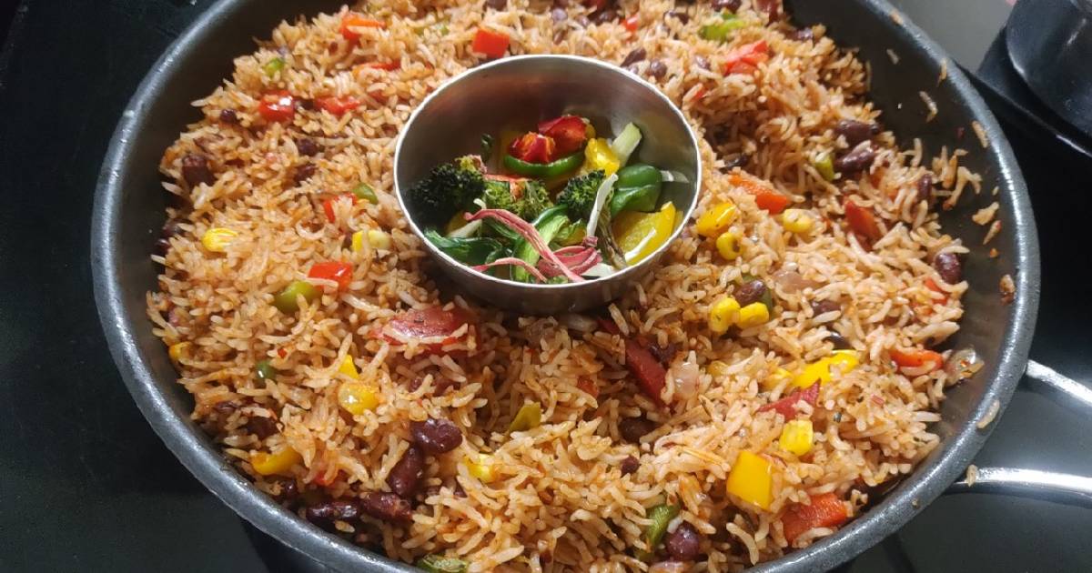 Maxican Rice Platter Recipe by Daxa Parmar - Cookpad