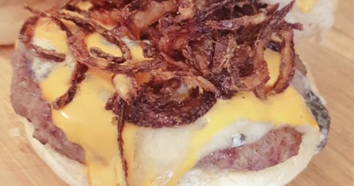 Cheesy burger Recipe by Stephanie Assaf - Cookpad