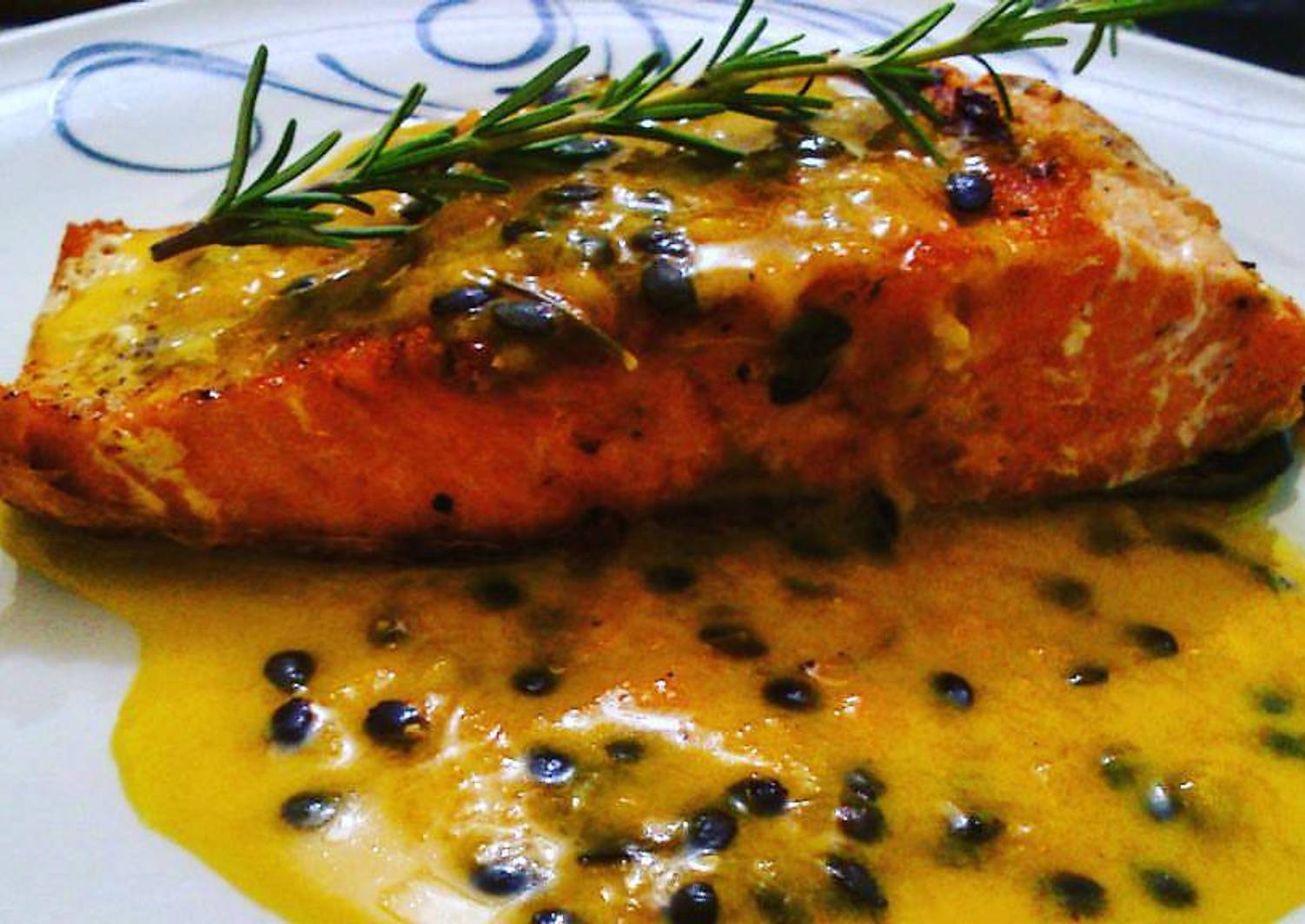 Salmão grelhado com molho de Maracujá Receita por Marco Demiquel - Cookpad Salmão grelhado com molho de Maracujá Receita por Marco Demiquel - Cookpad