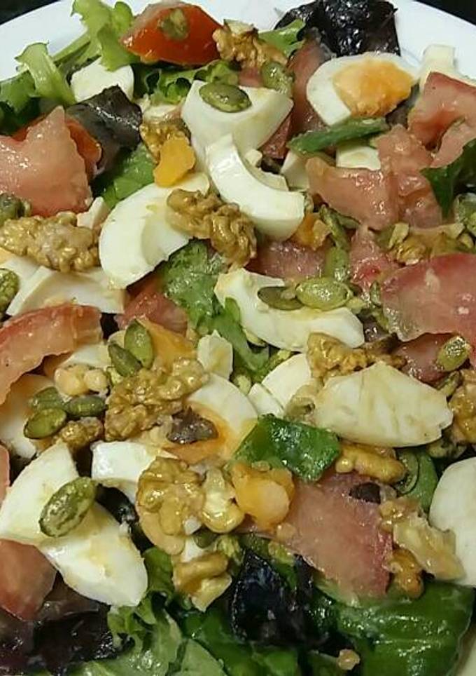 Ensalada con huevo Receta de Mari Carmen Santiago Lopez- Cookpad