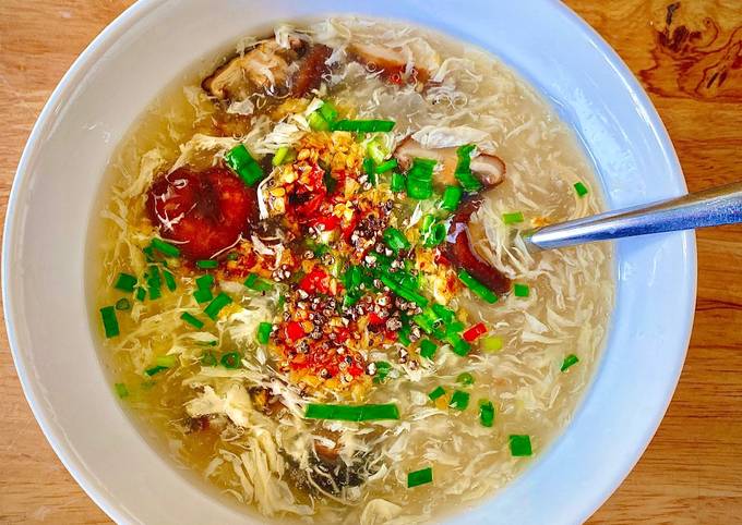 Cách Làm Món Súp gà của Linh Thùy - Cookpad