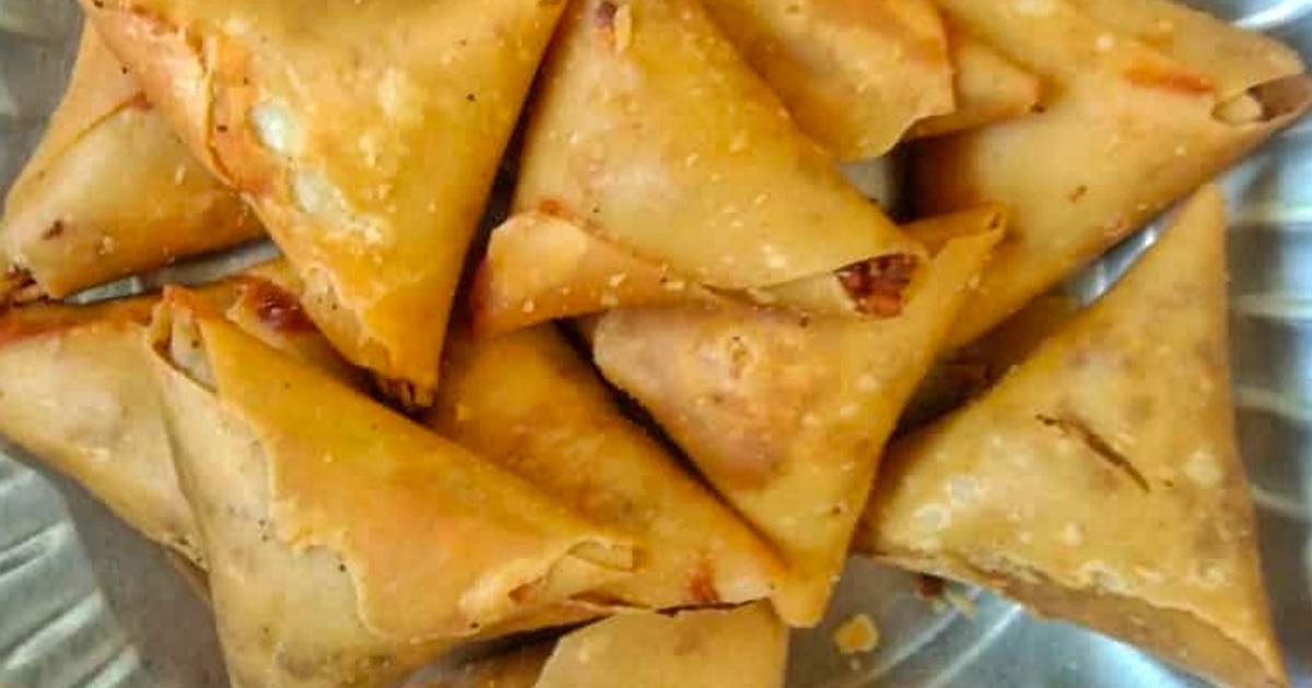 Mini Chicken Samosa. (Summer delight &Ramadan) Recipe by Juhi Sewani 💕 ...