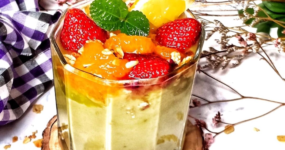 Resep Avocado Yoghurt Dan Taburan Buah oleh Giacinta Permana - Cookpad
