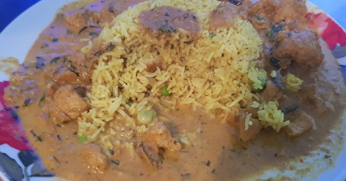 My Hot Chicken Curry around an island of special fried rice. 😀 Recipe ...