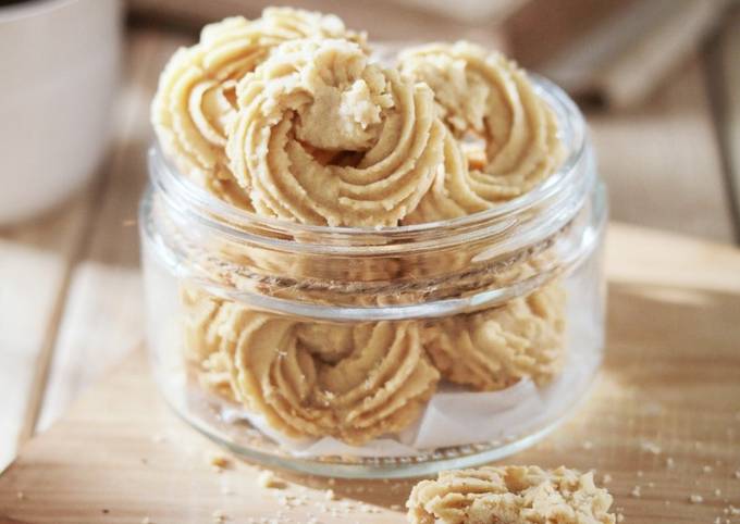 Resep Kue Sagu oleh Hes Hidayat - Cookpad