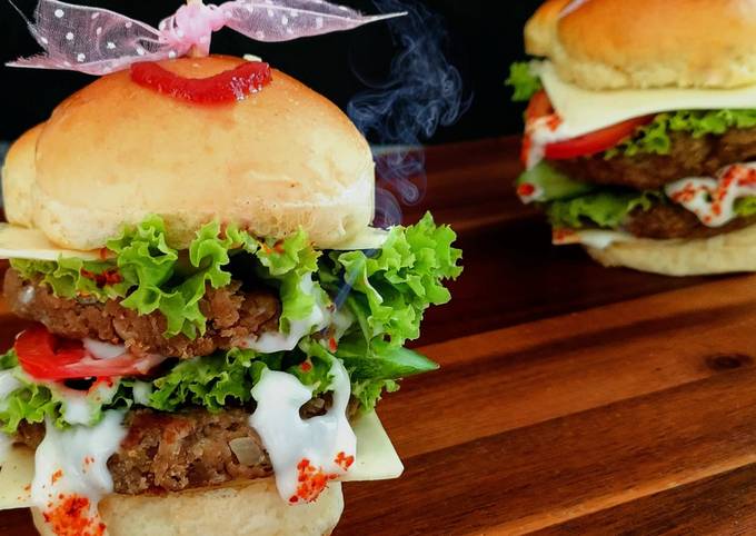 Resep Beef Burger Special oleh Desi - Cookpad